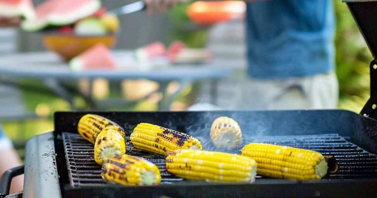 How to Grill Corn on the Cob (20+ Easy Ways)