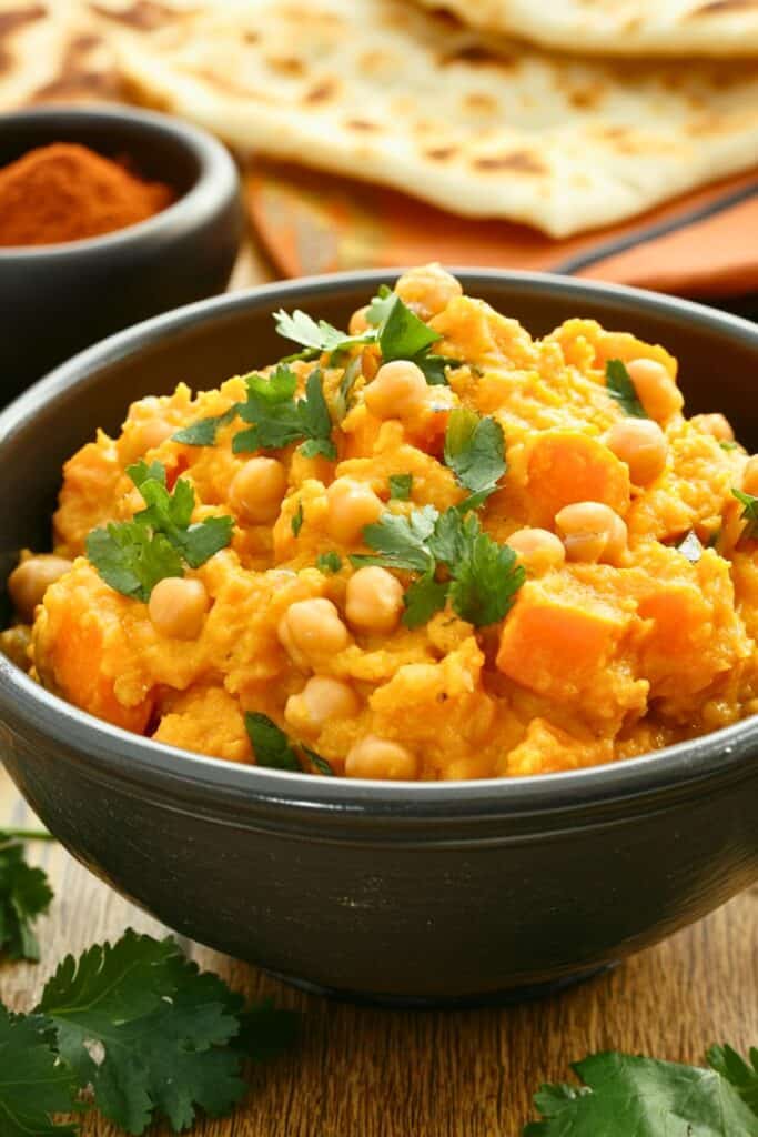 27 Comfort Food Winter Casserole Recipes for Dinner