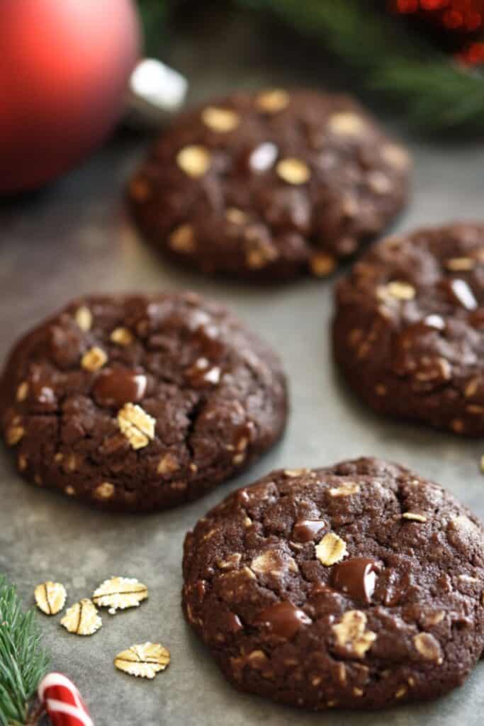 20 Festive No Bake Christmas Cookies